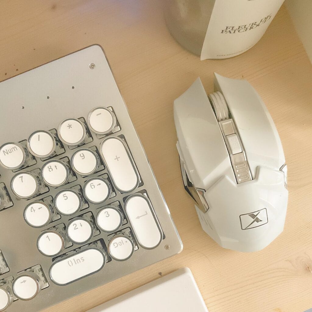 Retro Typewriter Wireless Keyboard and Mouse Set | The PNK Stuff